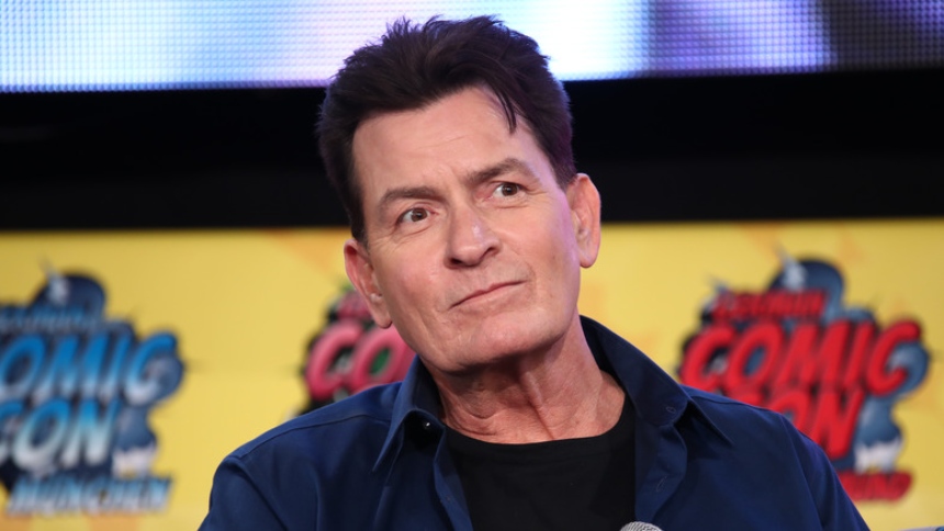 Actor Charlie Sheen en nuevo escándalo, fue atacado salvajemente por ...